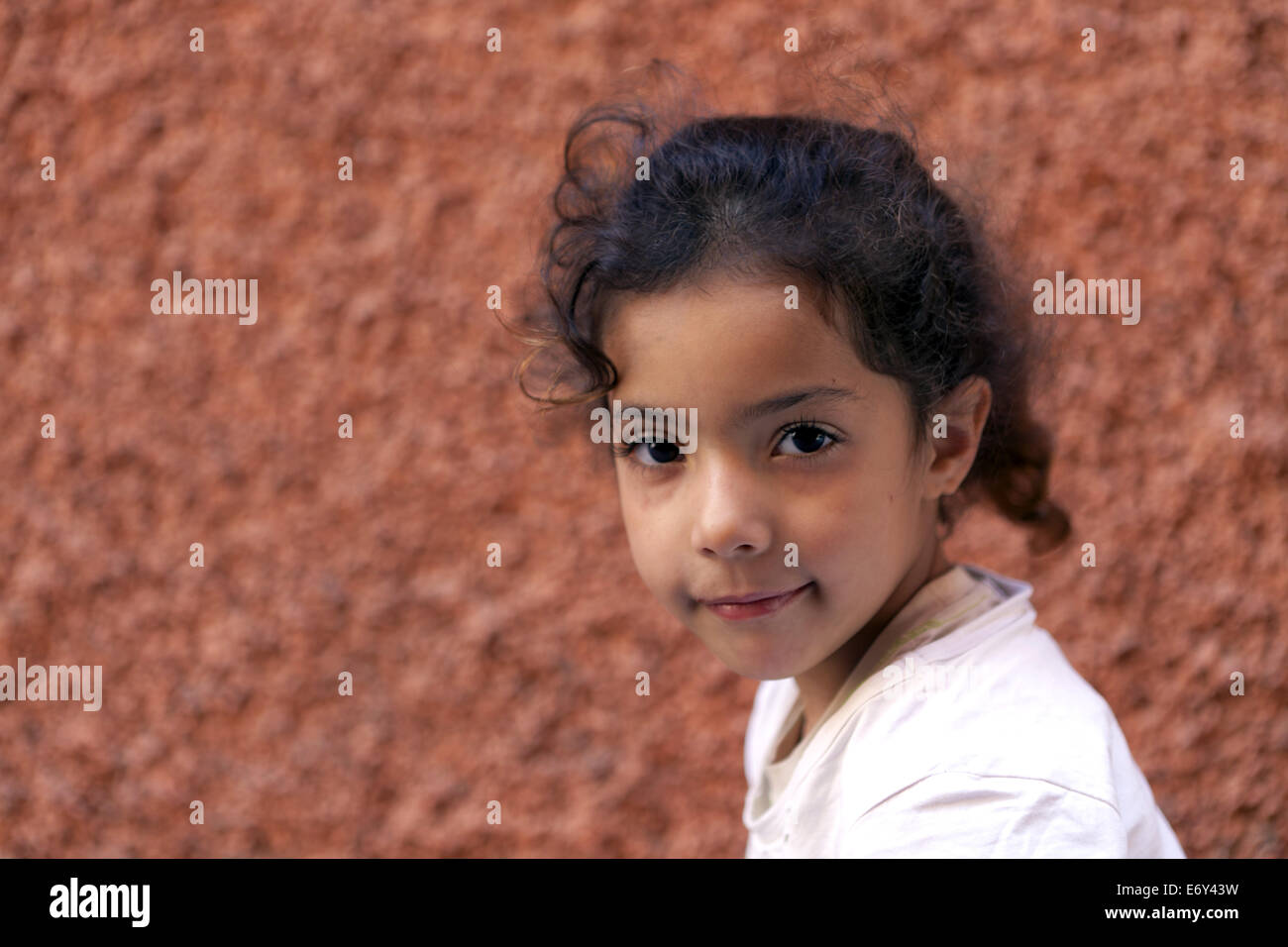 girl in the alleys of the Medina, Marrakech, Morocco Stock Photo - Alamy