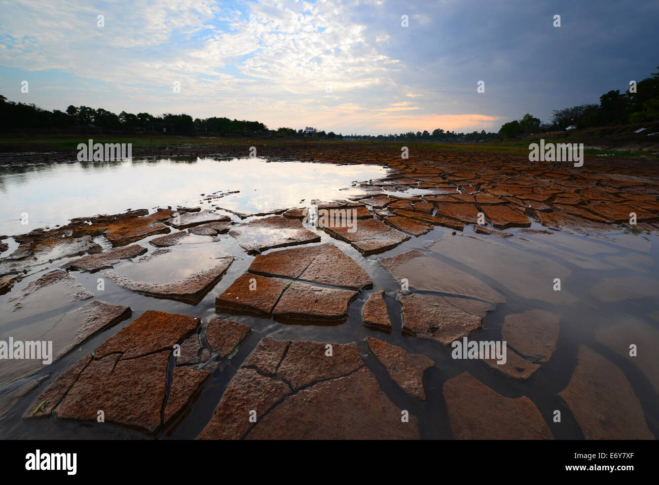 Dry soil texture on the ground Stock Photo - Alamy