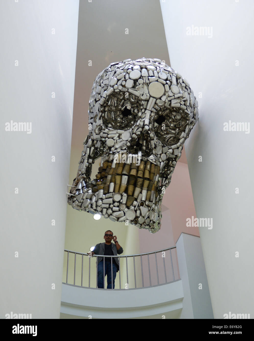 Isntallation hi-res stock photography and images - Alamy