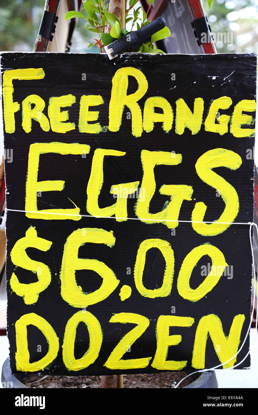 Sign for free range eggs hi-res stock photography and images - Alamy