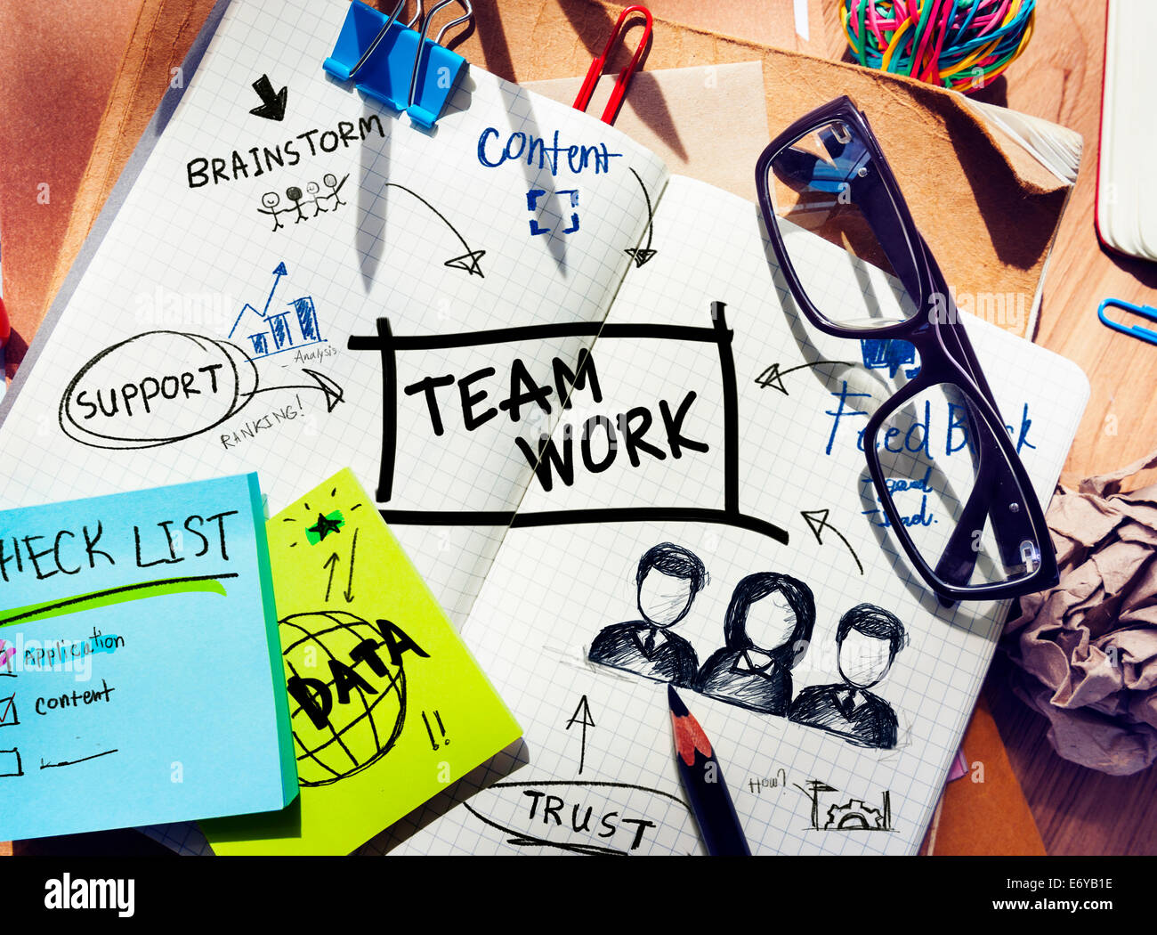 Teamwork desk hi-res stock photography and images - Alamy