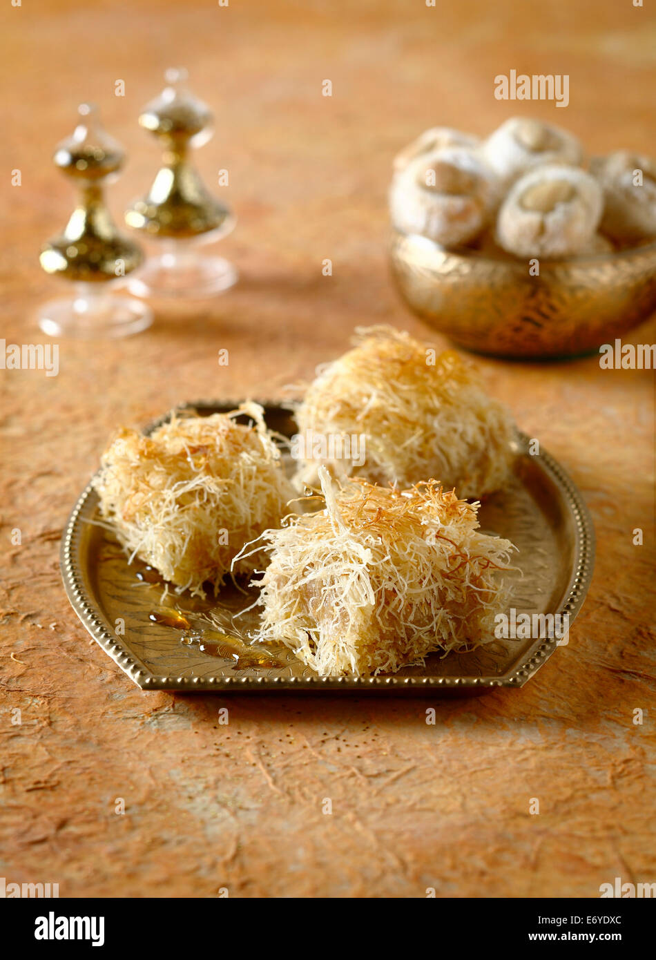 Kadaïf hi-res stock photography and images - Alamy