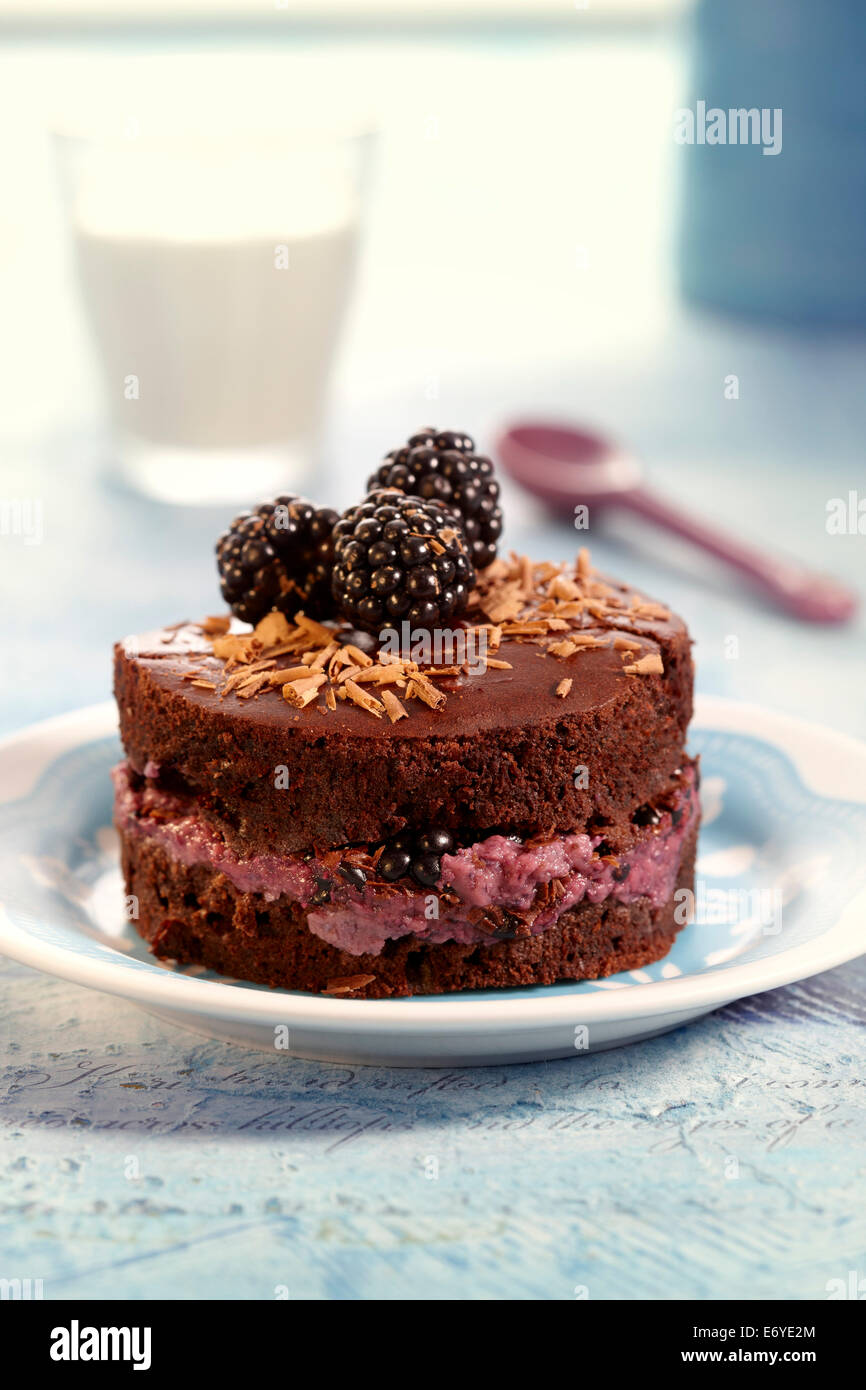 Blue mousse cake chocolate hi-res stock photography and images - Alamy