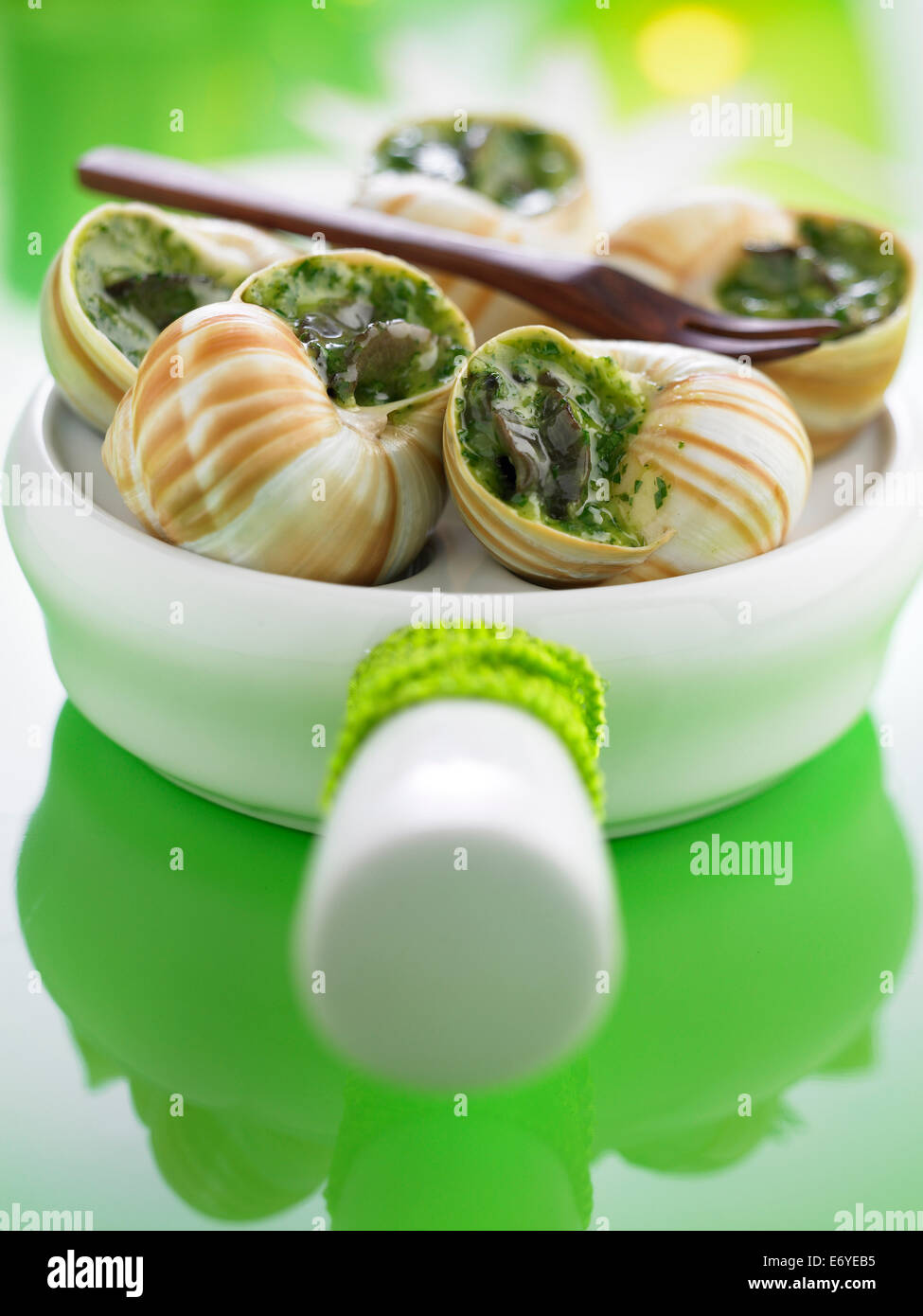 Snails with parsley butter Stock Photo - Alamy
