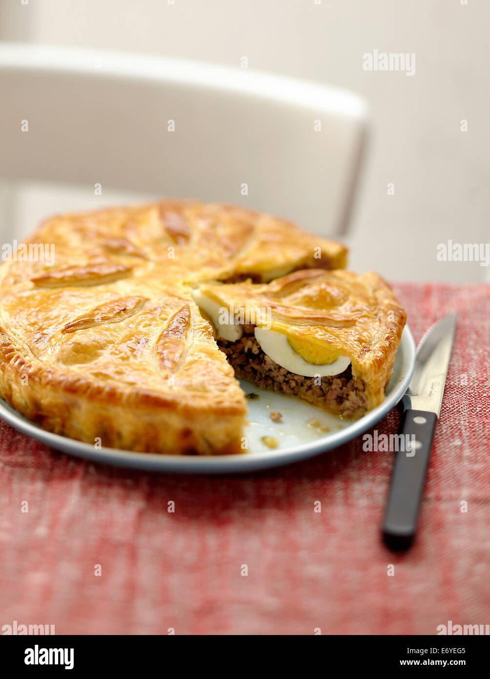 Pate in pastry hi-res stock photography and images - Alamy