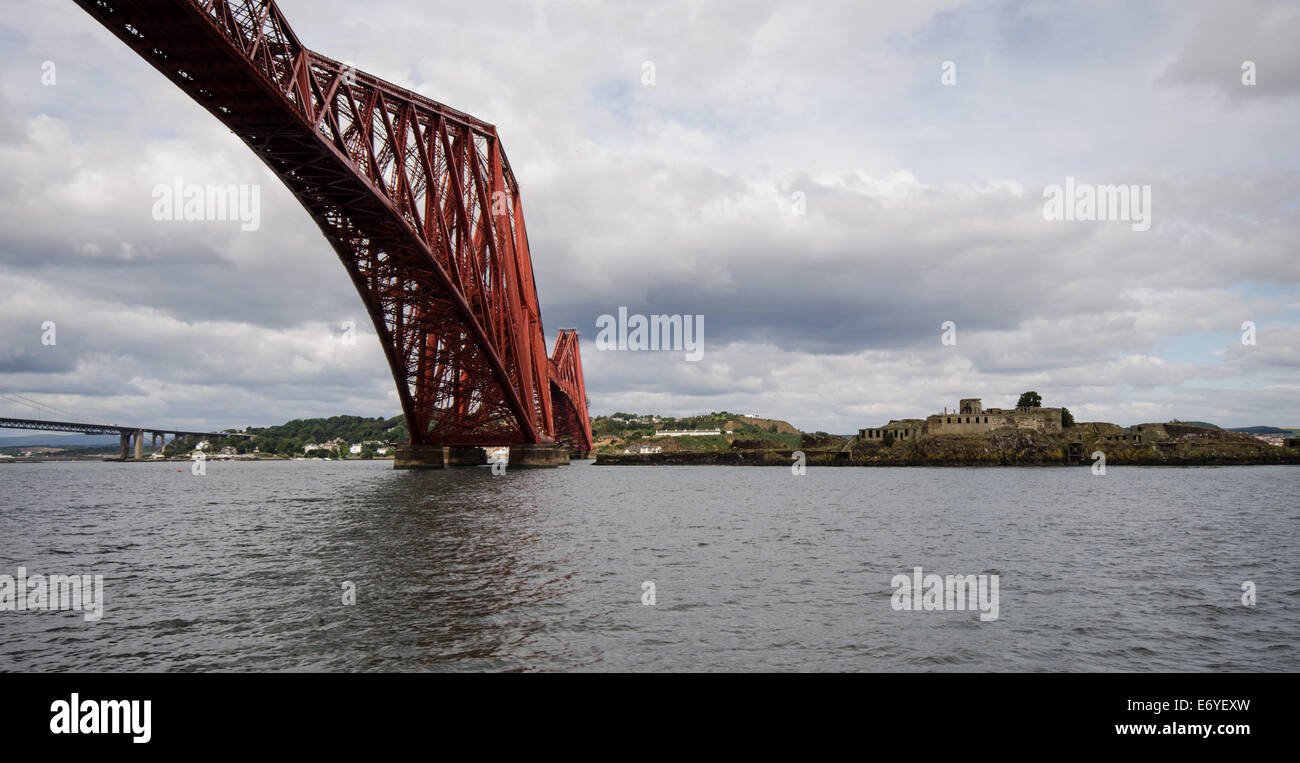 Red bridge architecture hi-res stock photography and images - Alamy
