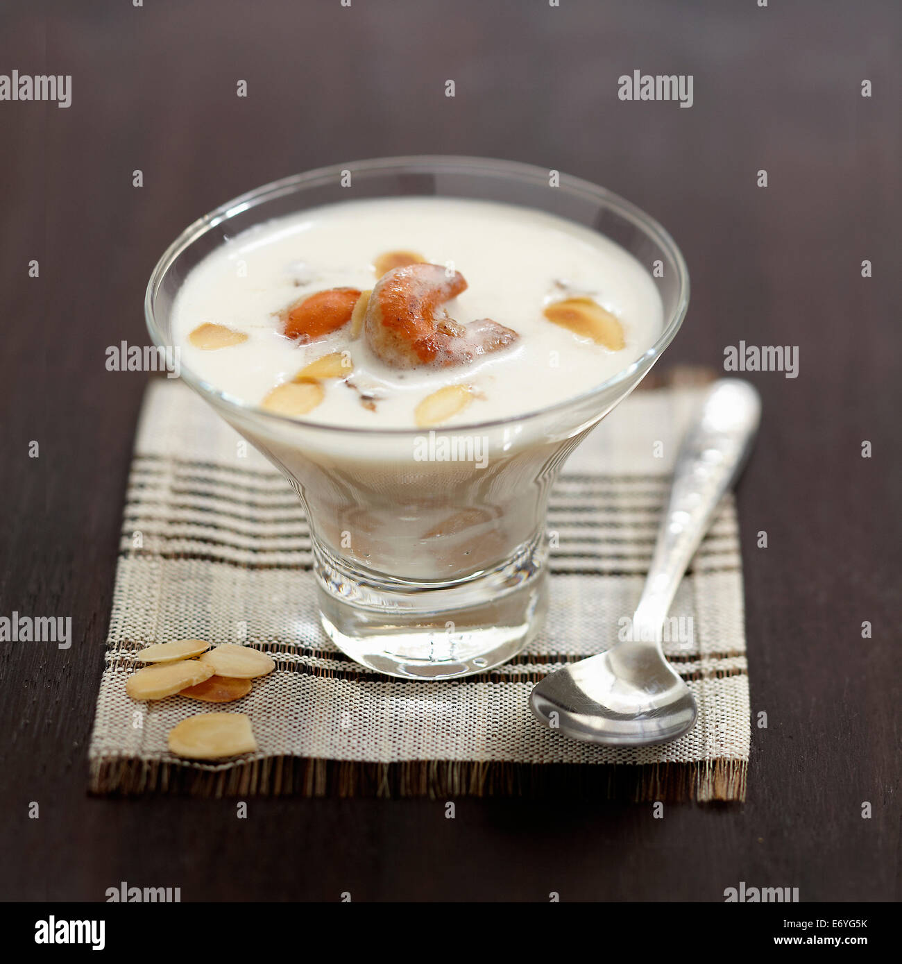 Scallop soup hi-res stock photography and images - Alamy