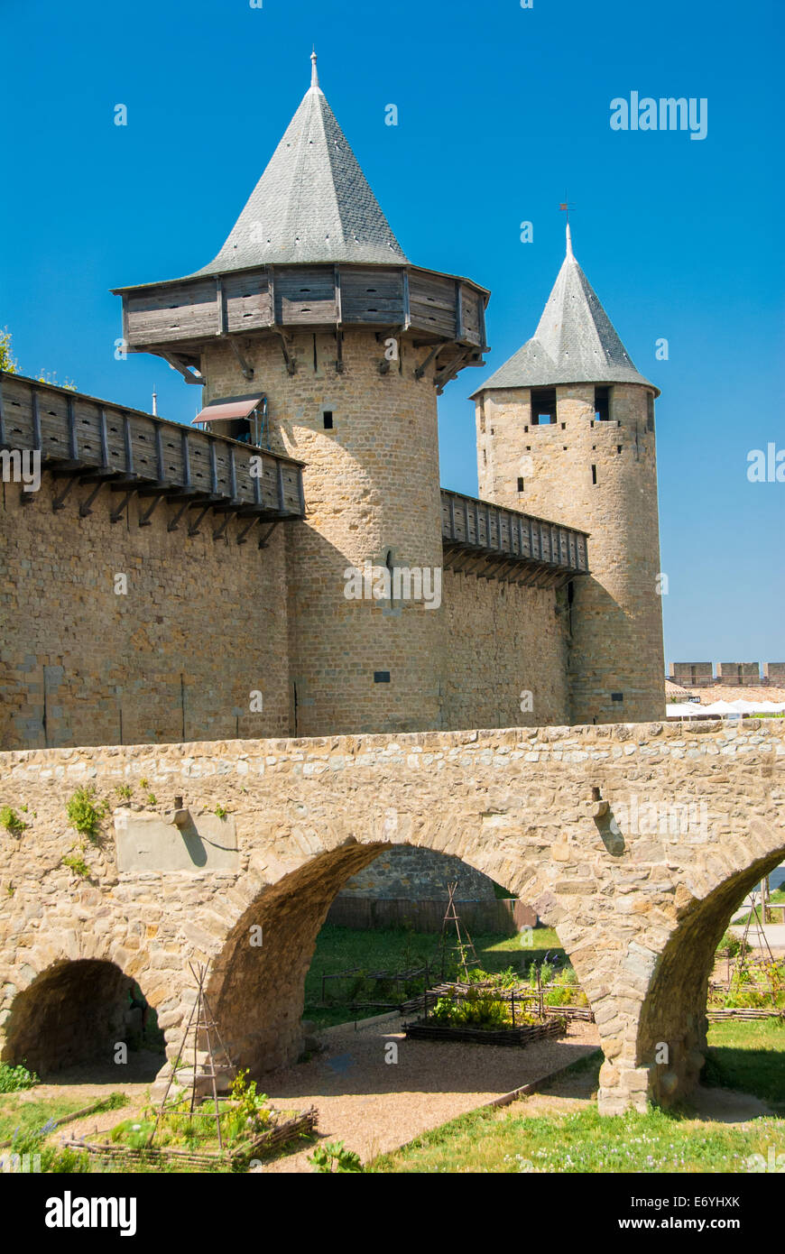 Carcassonne castle moat bridge hi-res stock photography and images - Alamy