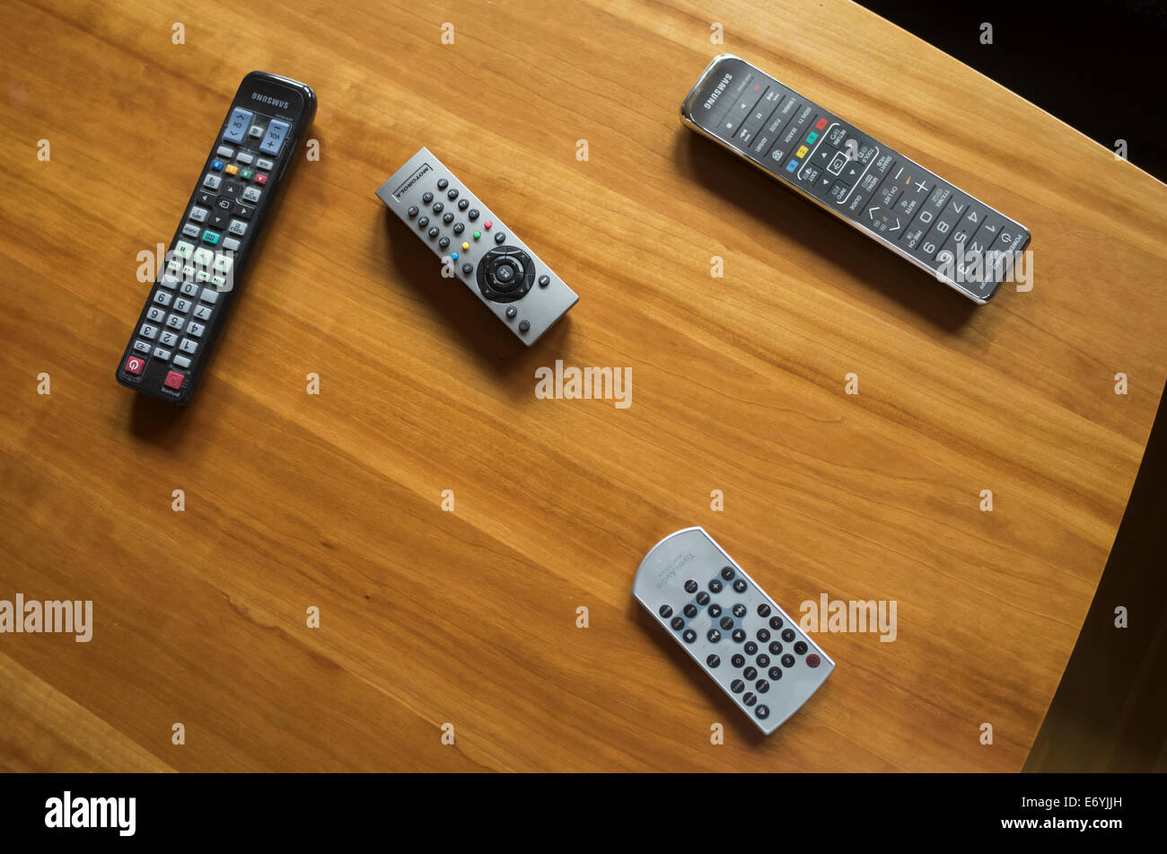 Horizontal color editorial colour hi-res stock photography and images ...