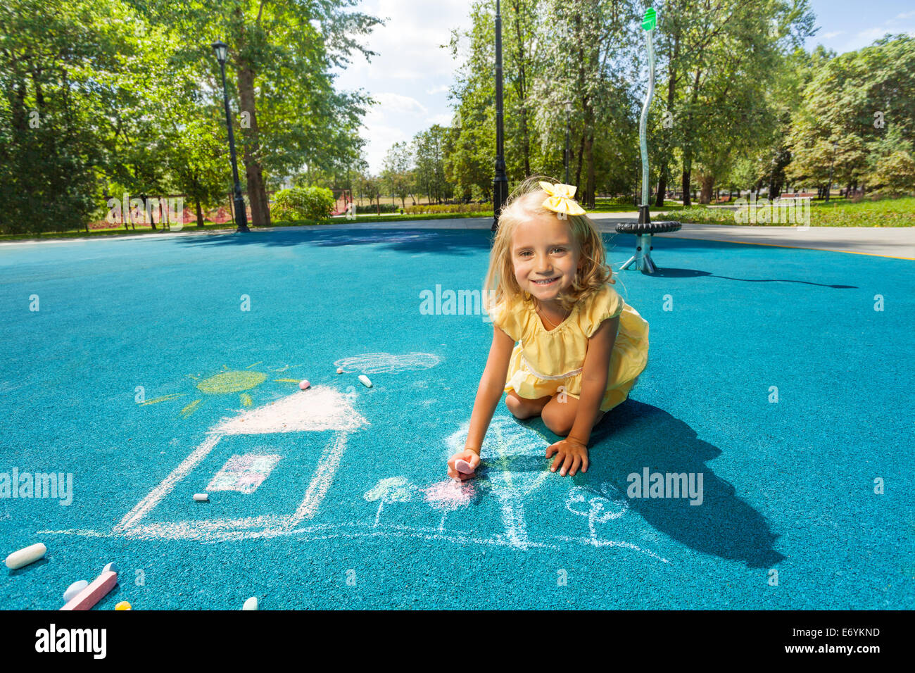 Game play chalk hi-res stock photography and images - Alamy