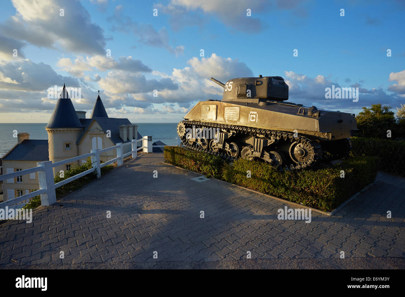 Tank and memorial to French soldiers above Arromanches, Normandy ...