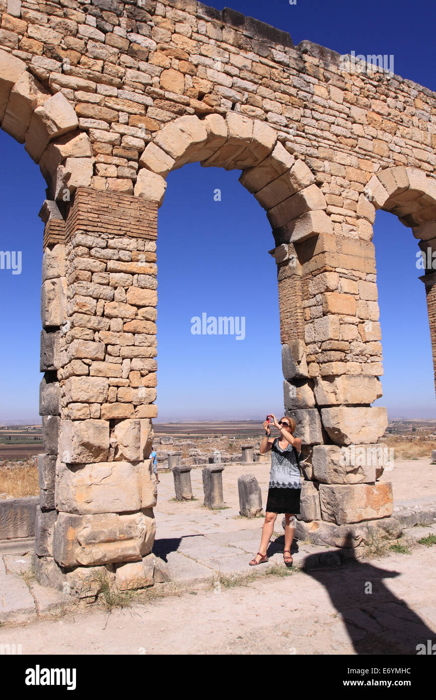 Pillar volubilis morocco north africa hi-res stock photography and ...