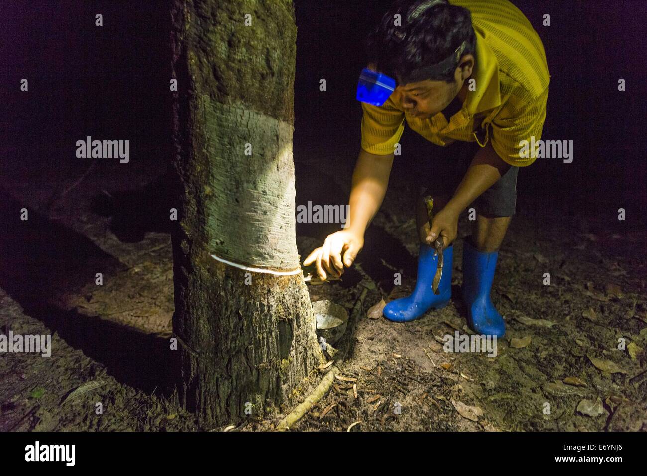 Sept. 1, 2014 - Chum Saeng, Rayong, Thailand - LEK, a laborer on a ...
