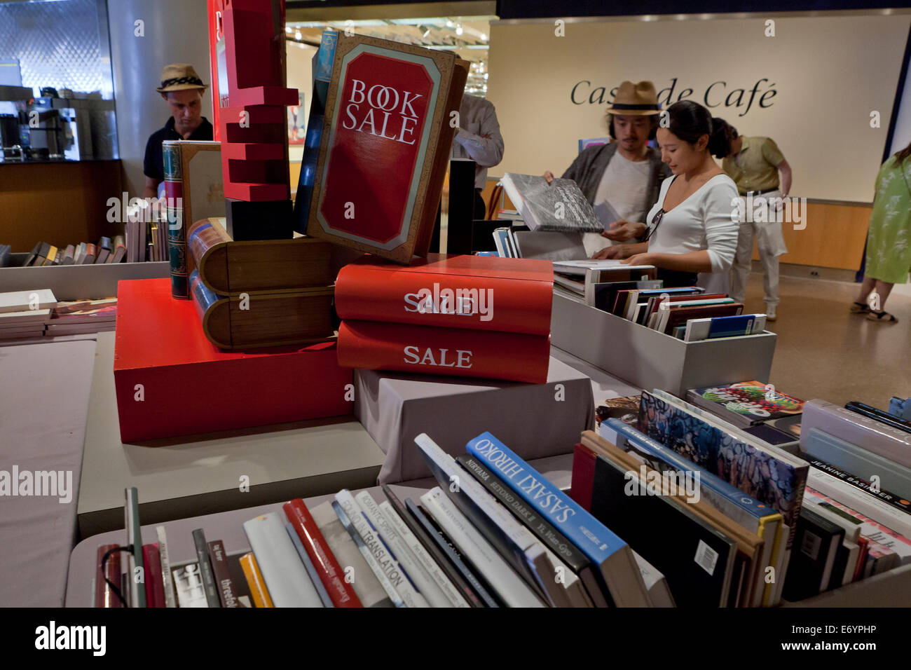 Discounrt hi-res stock photography and images - Alamy