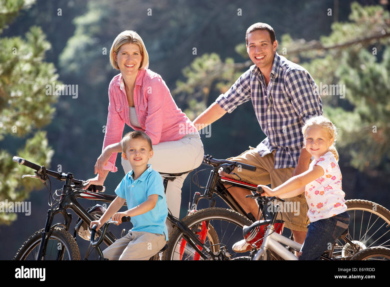 Family bike ride woods hi-res stock photography and images - Alamy