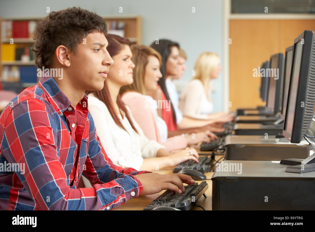 Students working on computers in library Stock Photo - Alamy
