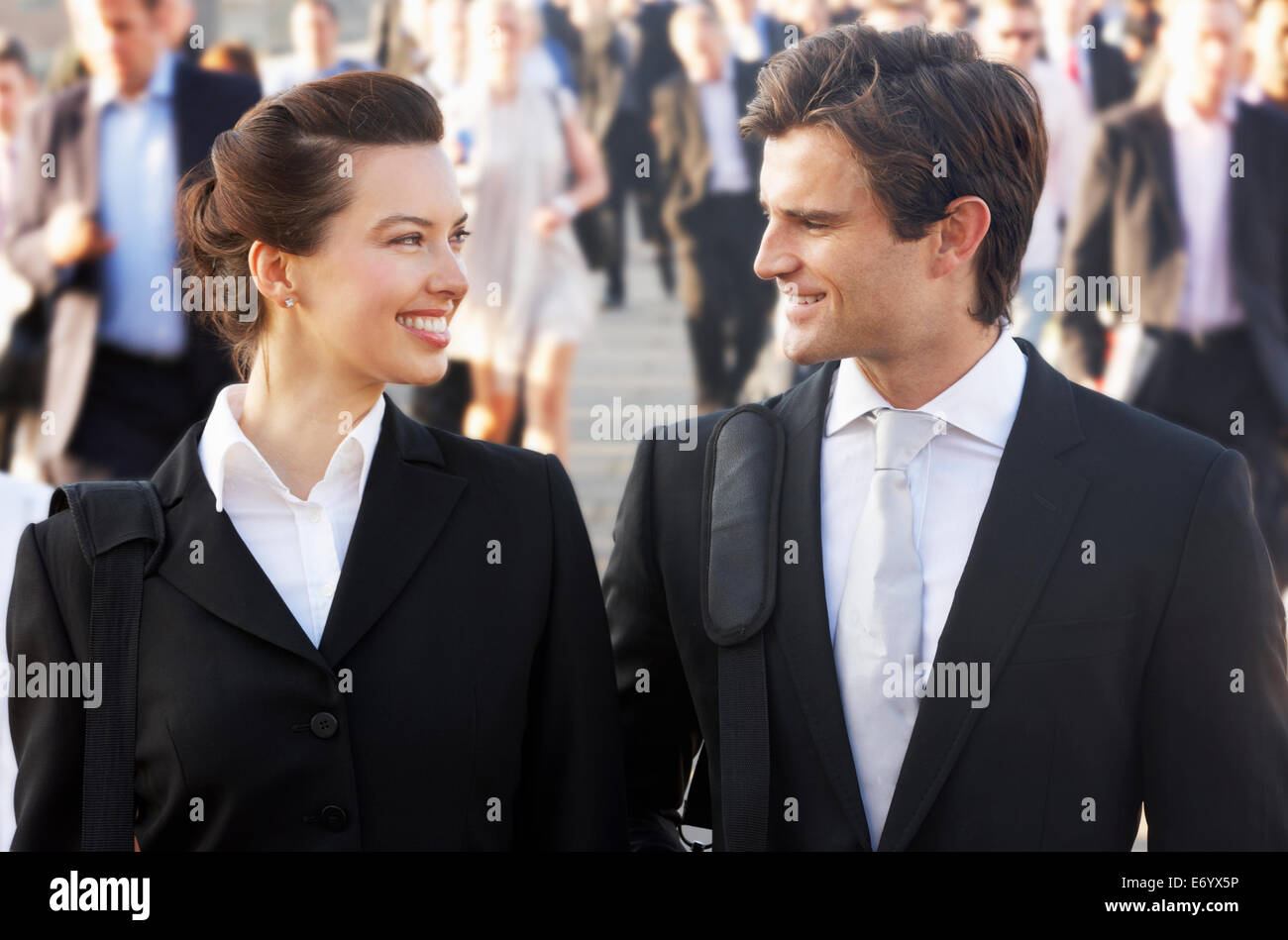 Commuters crowd uk hi-res stock photography and images - Alamy