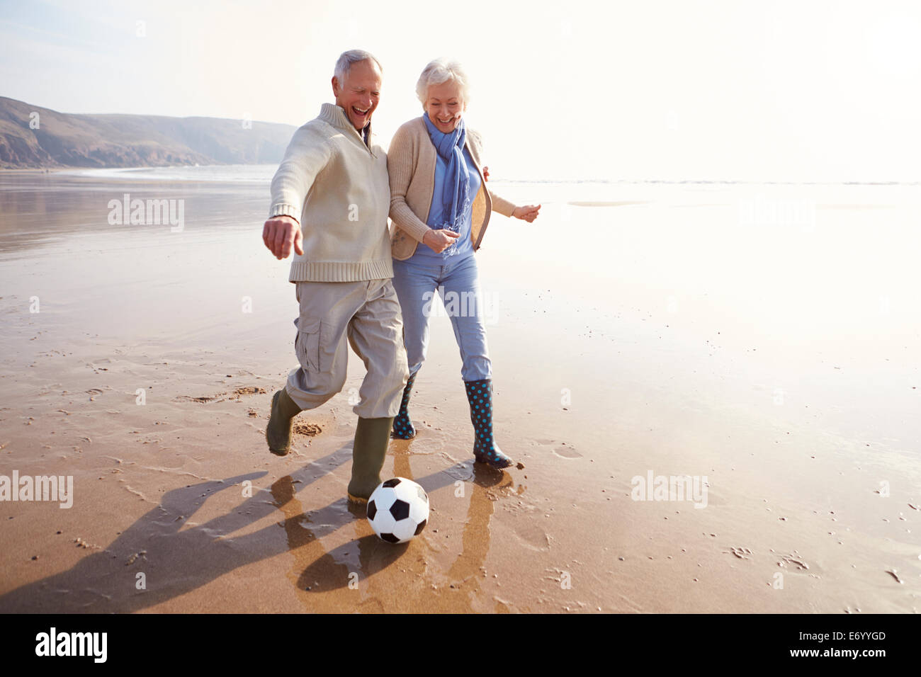 Woman playing football hi-res stock photography and images - Alamy