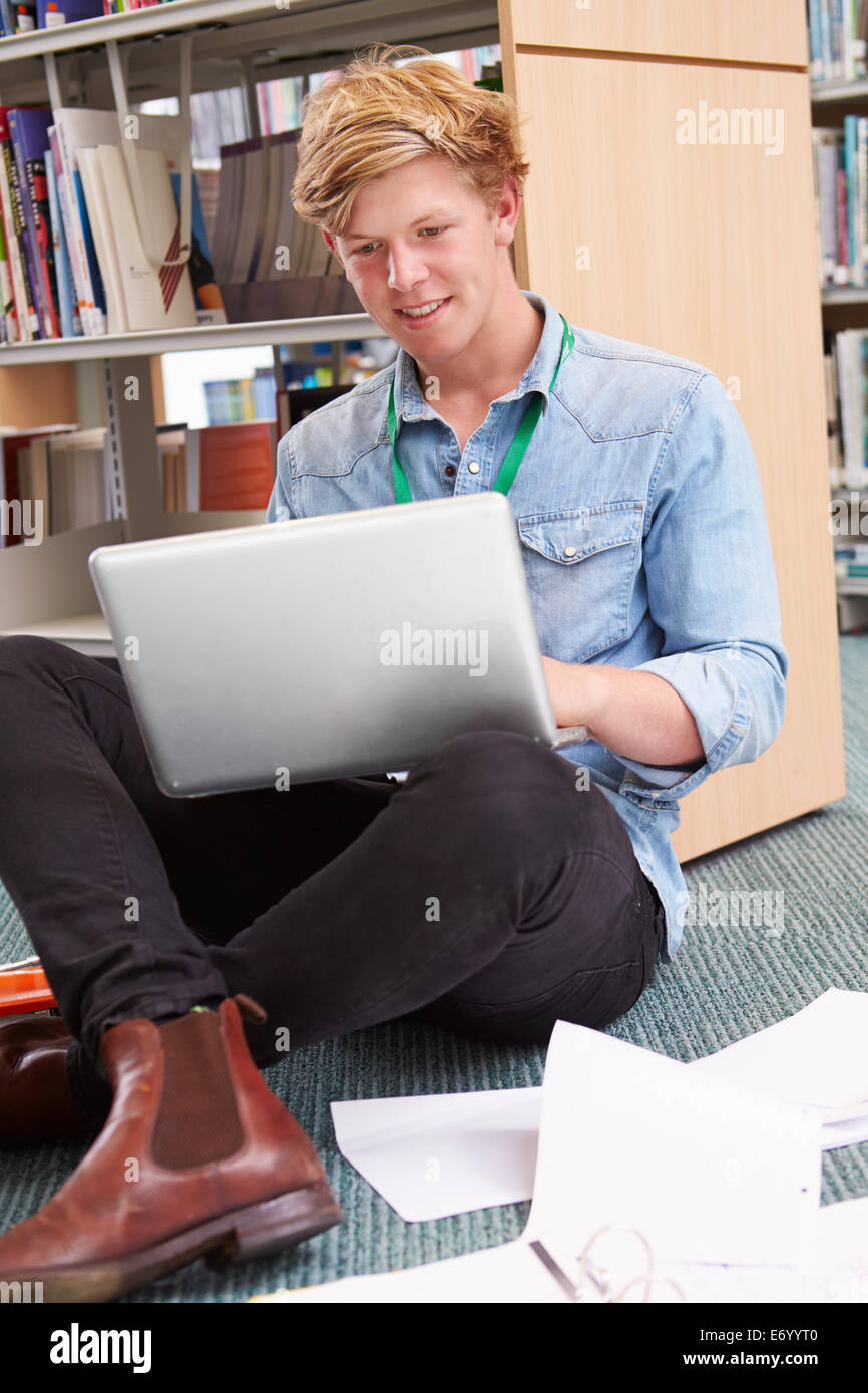 Male college student studying hi-res stock photography and images - Alamy