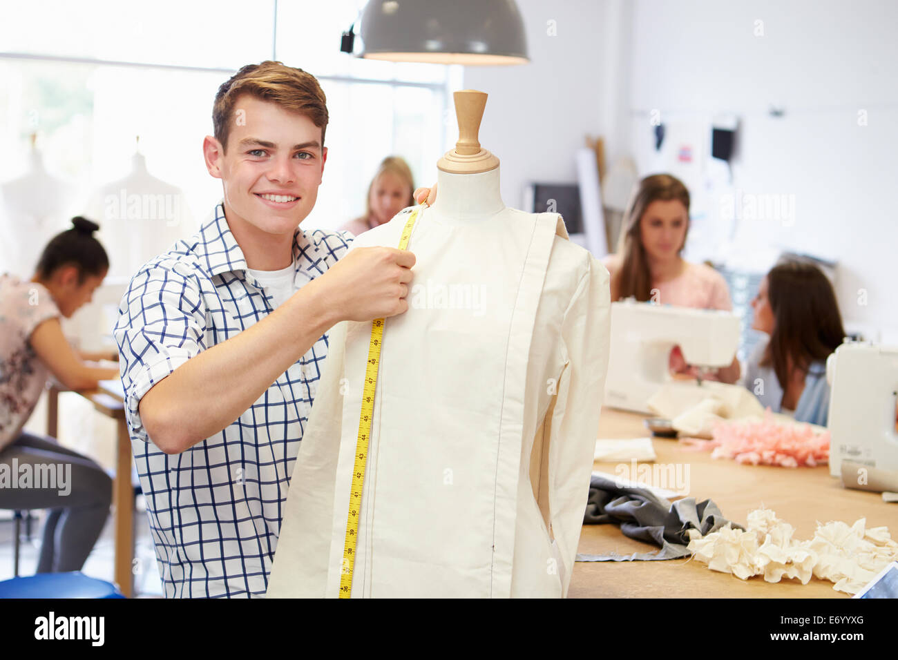 College Students Studying Fashion And Design Stock Photo - Alamy