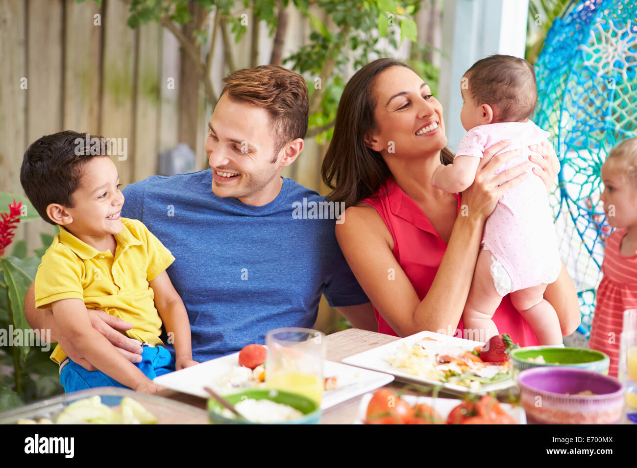 Mother father enjoying family hi-res stock photography and images - Alamy