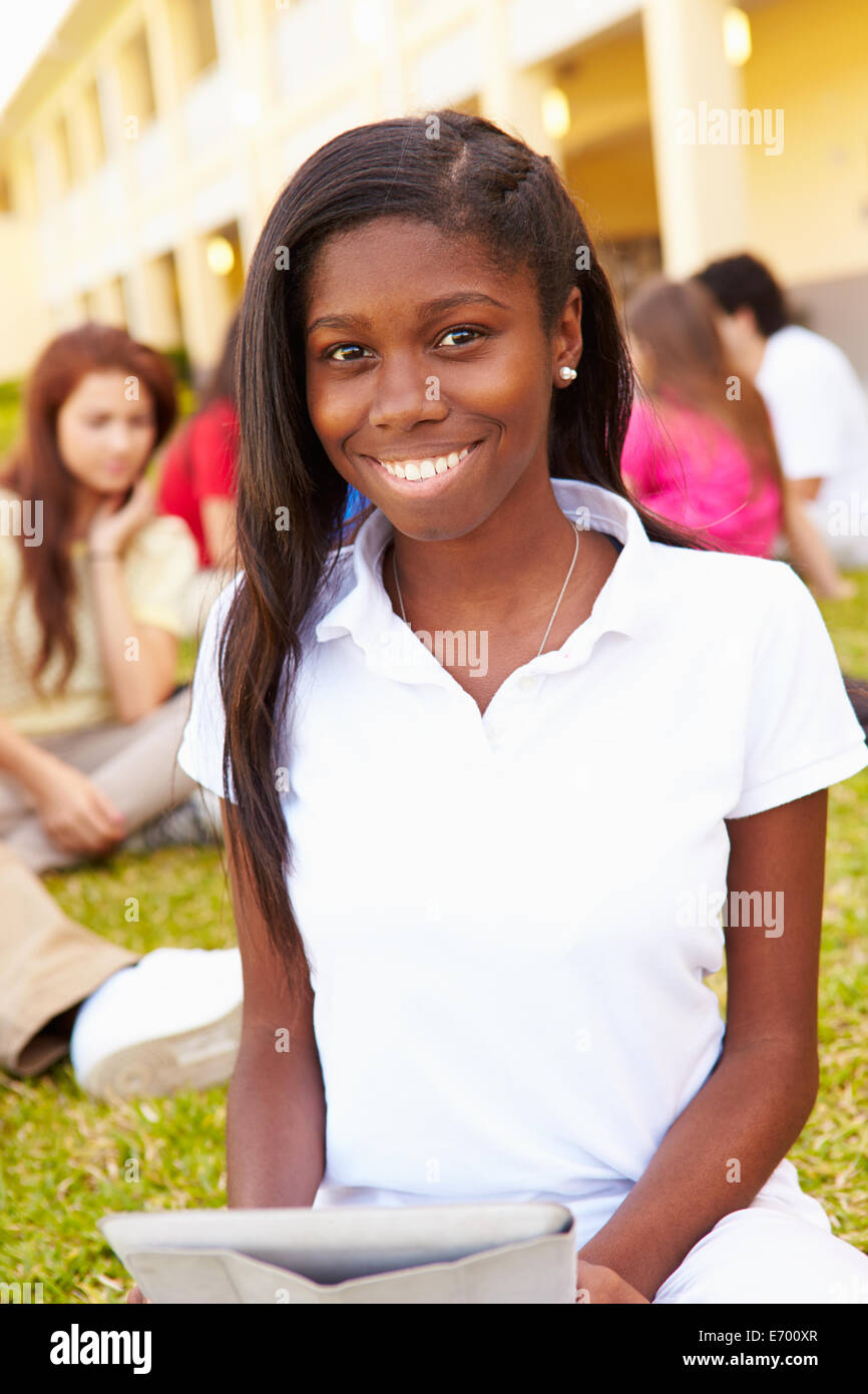 African students campus hi-res stock photography and images - Alamy