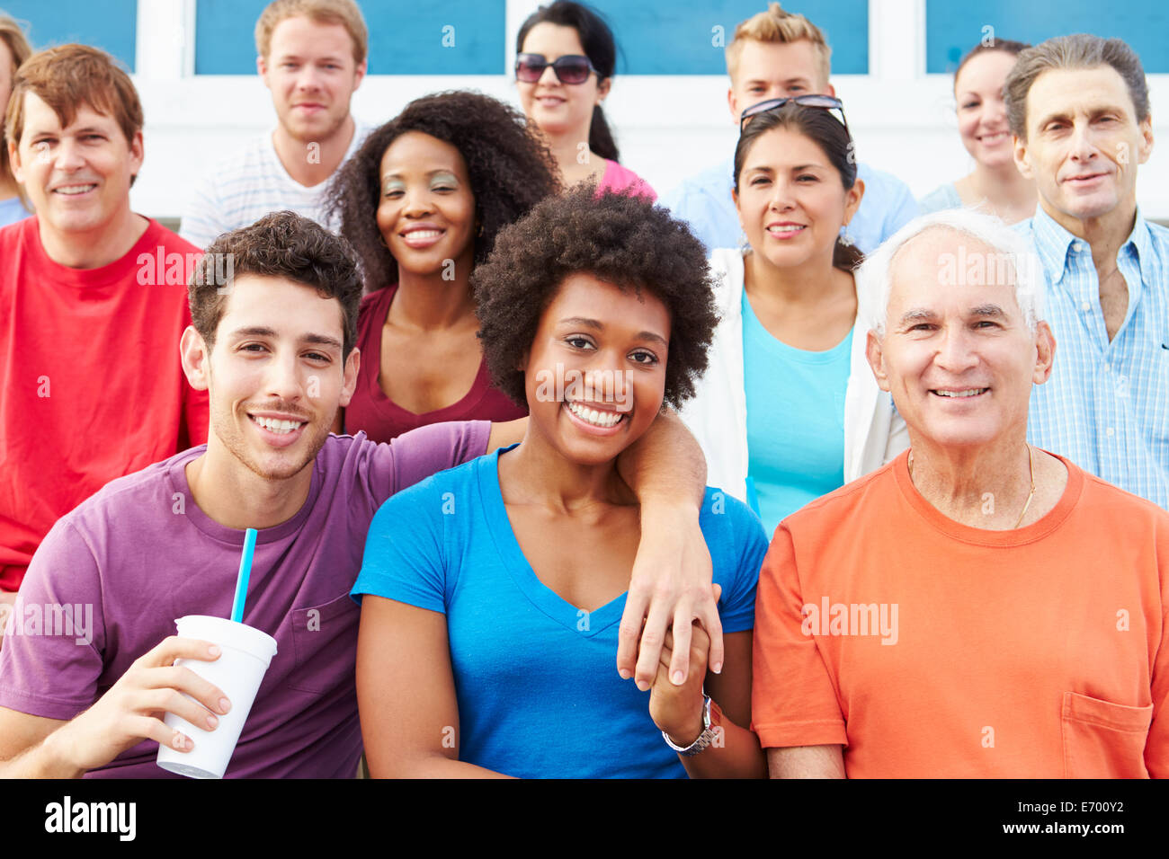 Soccer game and crowd women hi-res stock photography and images - Alamy