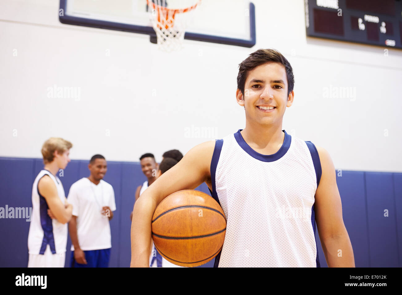 African player hi-res stock photography and images - Alamy