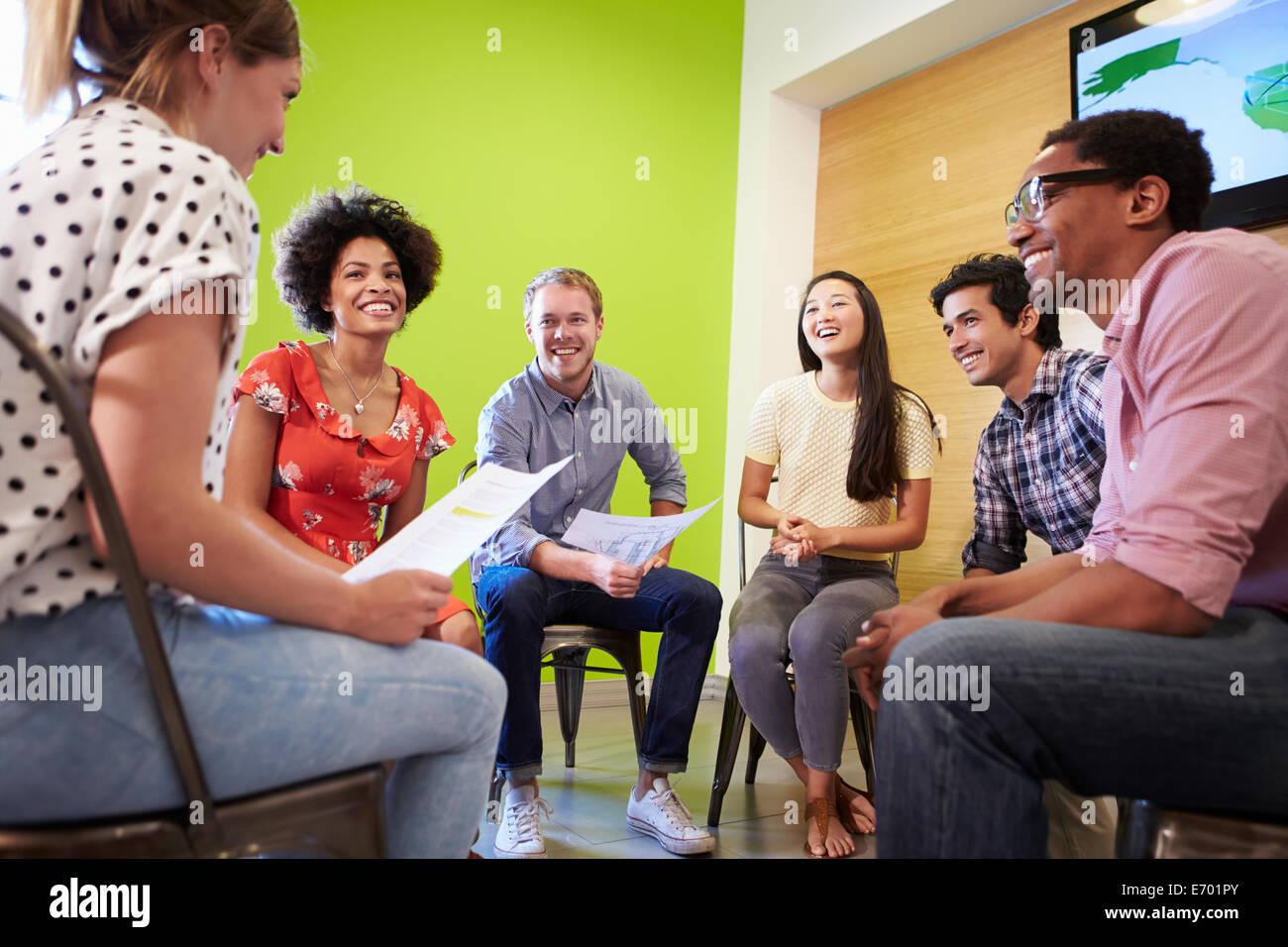 Creative group brainstorming ideas hi-res stock photography and images ...