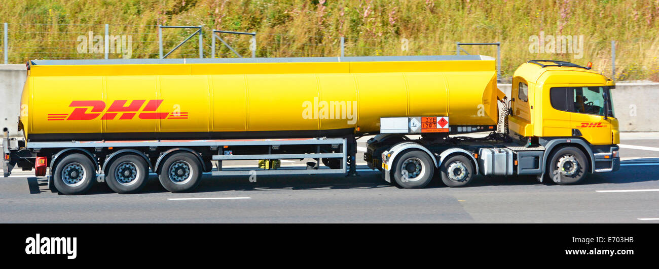 Yellow hgv articulated lorries High Resolution Stock Photography and ...