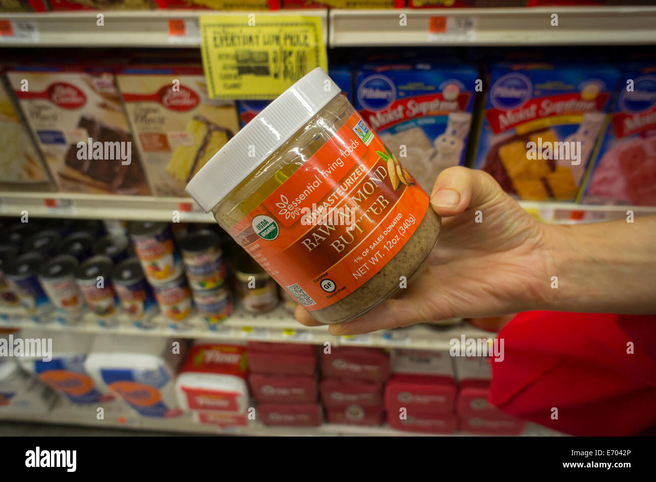 Supermarket butter hi-res stock photography and images - Alamy