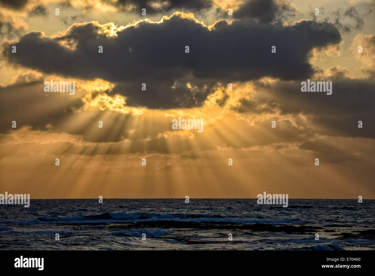 Sea beams hi-res stock photography and images - Alamy