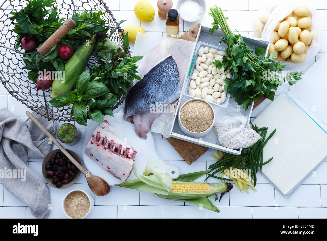 Basket fruit vegetables fish hi-res stock photography and images - Alamy