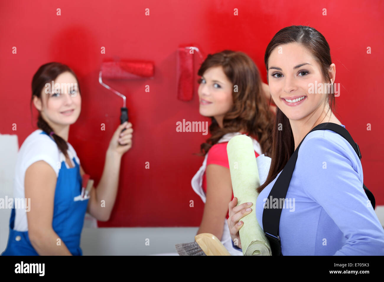 Girls color paper painting hi-res stock photography and images - Alamy