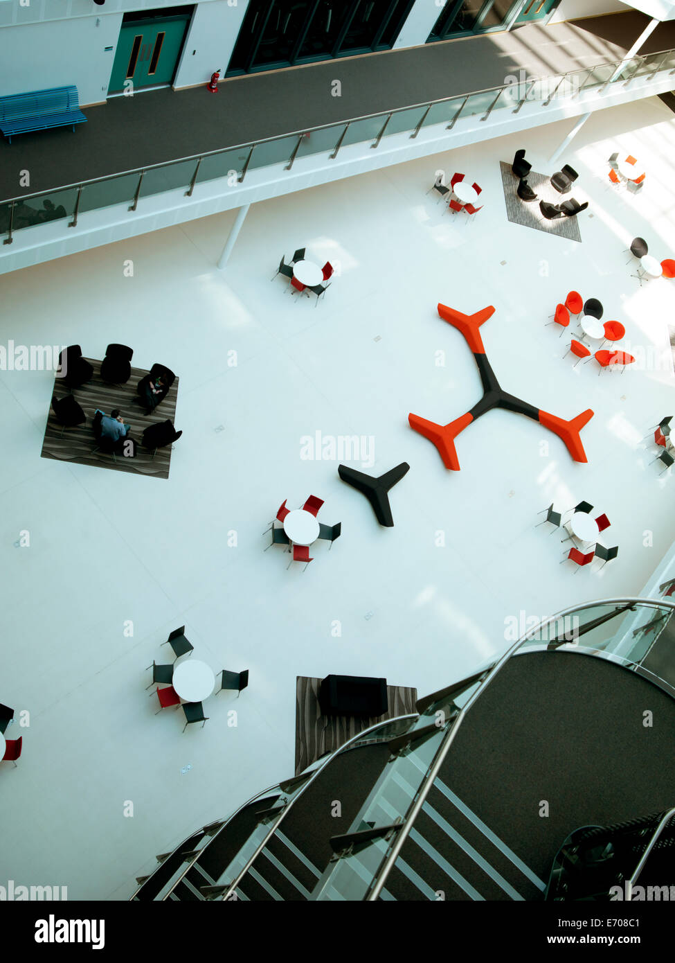 Modern college building hi-res stock photography and images - Alamy