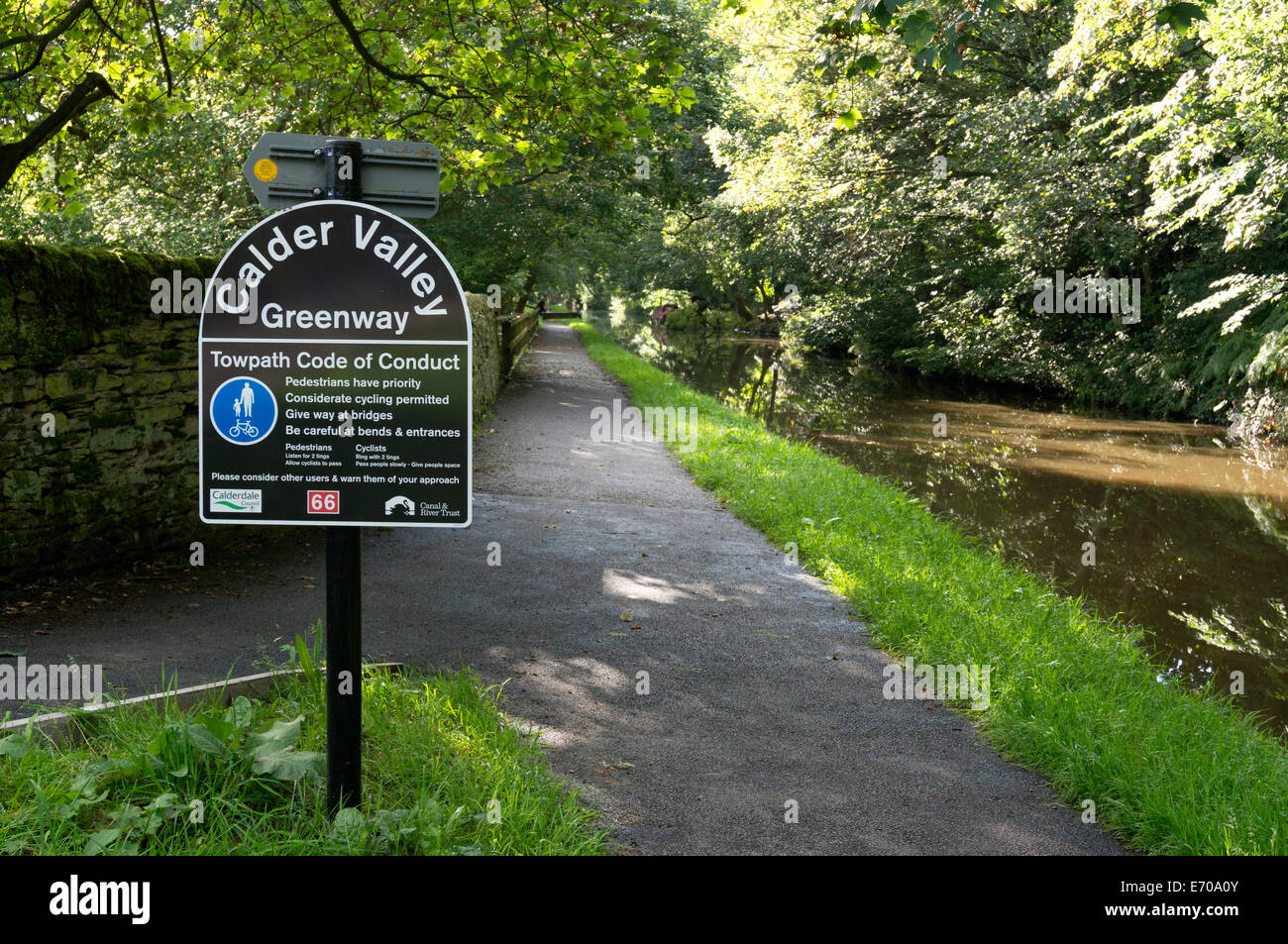 Calder Valley Greenway sign alongside the Rochdale Canal, Sowerby ...