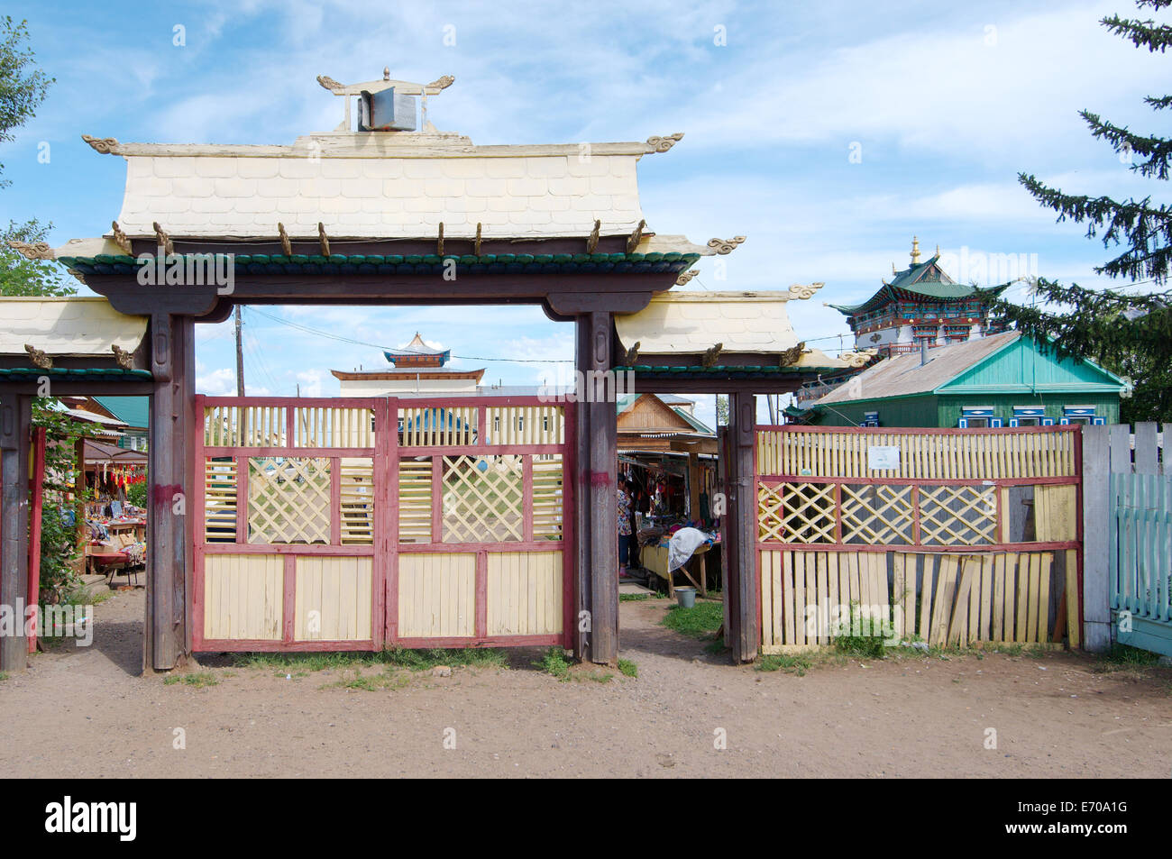 Buddhist temples gate hi-res stock photography and images - Alamy