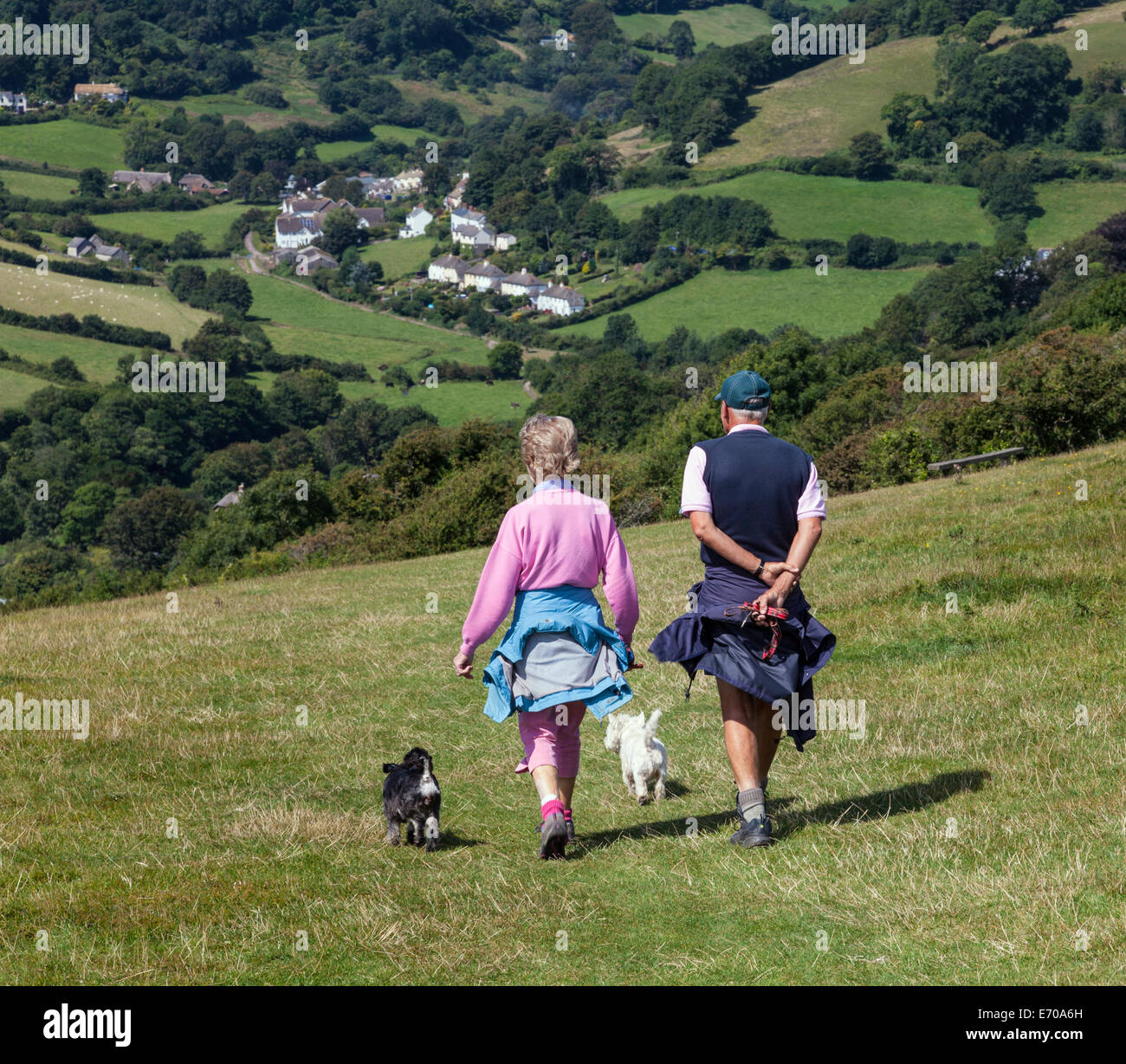 Female friends country walk hi-res stock photography and images - Alamy