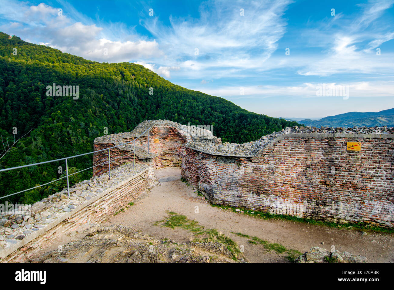 Poenari Fortress once owned by Vlad the Impaler (the legendary Dracula ...