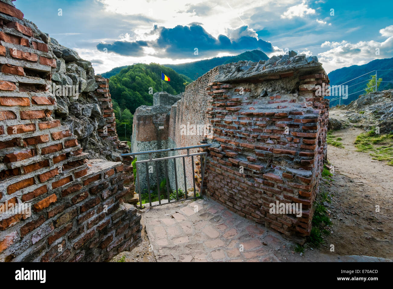 Poenari Fortress once owned by Vlad the Impaler (the legendary Dracula ...