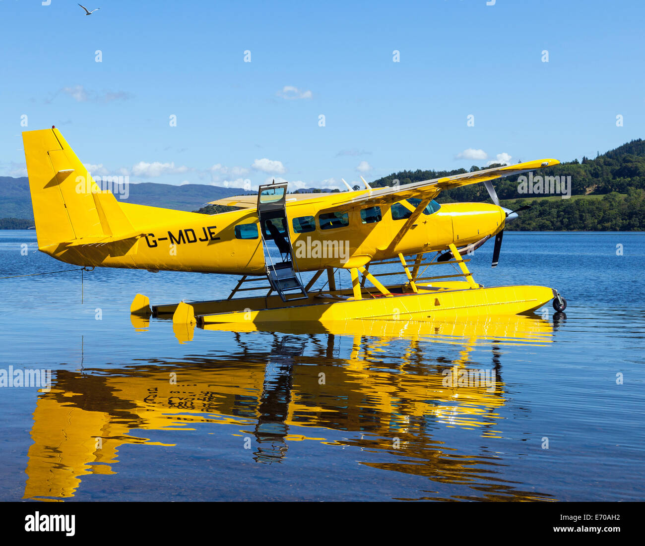 Float plane seaplane landing hi-res stock photography and images - Alamy