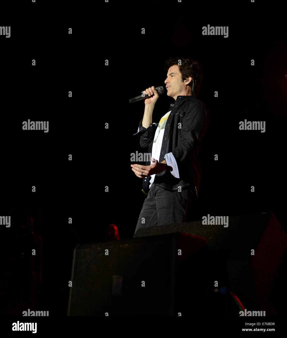 Pat monahan train singer hi-res stock photography and images - Alamy