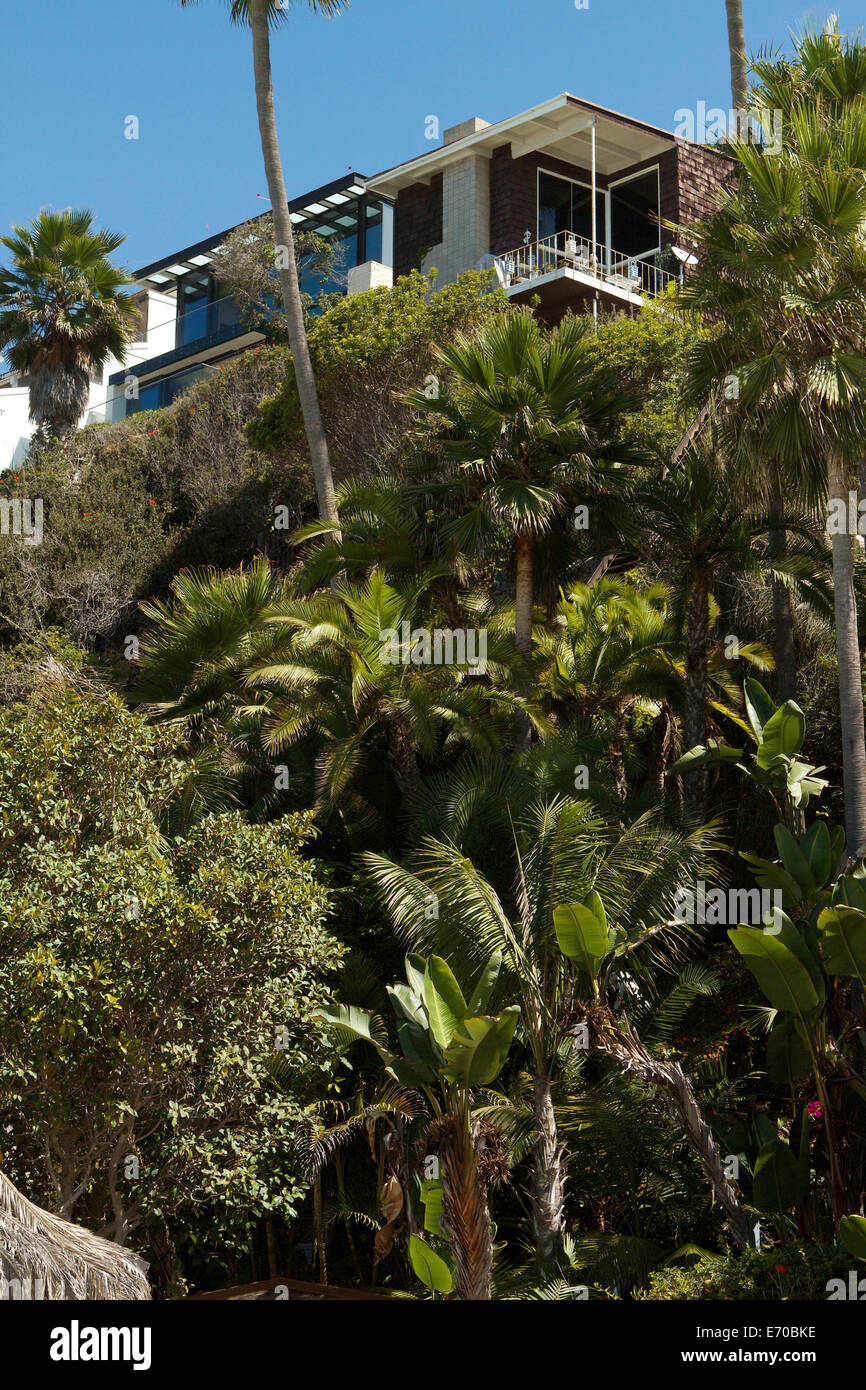 Secluded beach house hi-res stock photography and images - Alamy