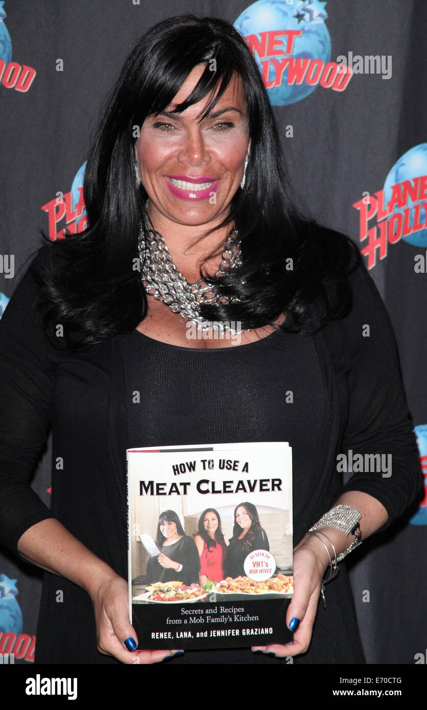 Reality star sisters from 'Mob Wives' sign copies of their cookbook ...