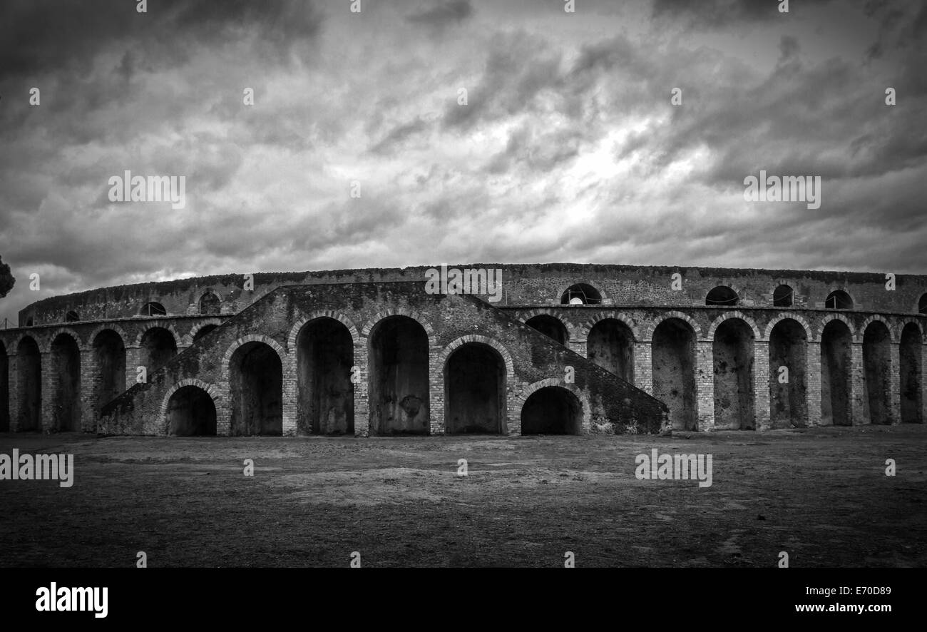 Ancient amphitheater in ruins Black and White Stock Photos & Images - Alamy