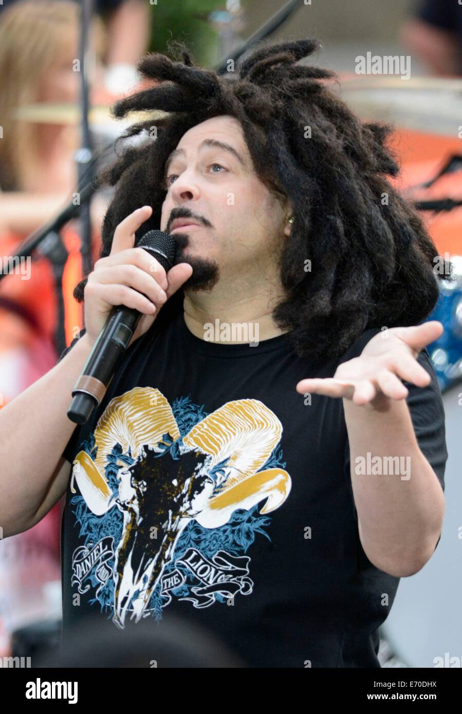 Counting crows on stage hi-res stock photography and images - Alamy