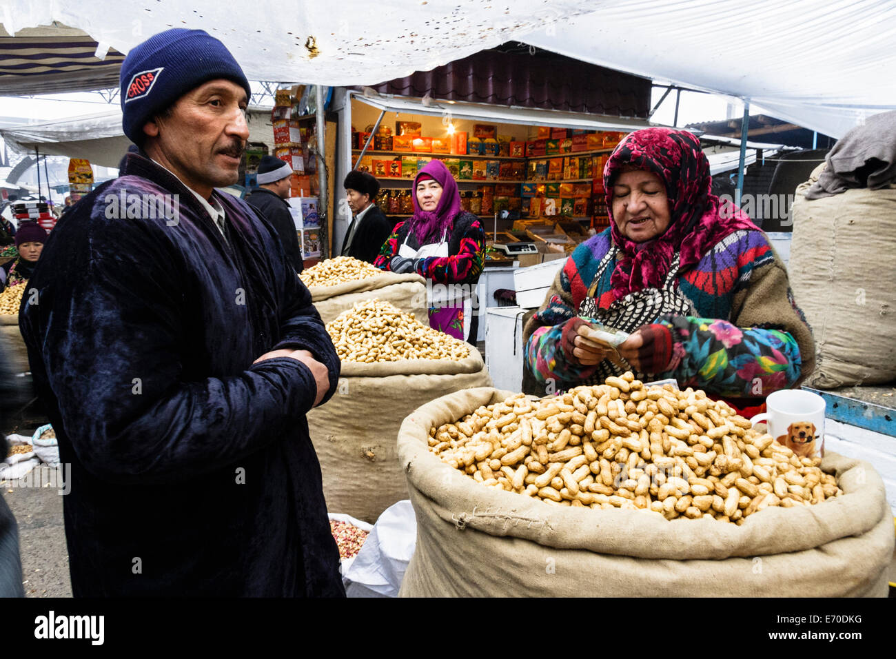 Osh bazaar hi-res stock photography and images - Alamy