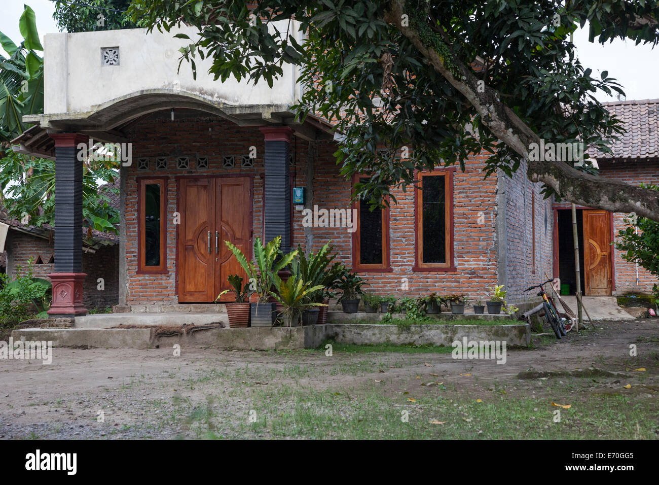 Village home hi-res stock photography and images - Alamy