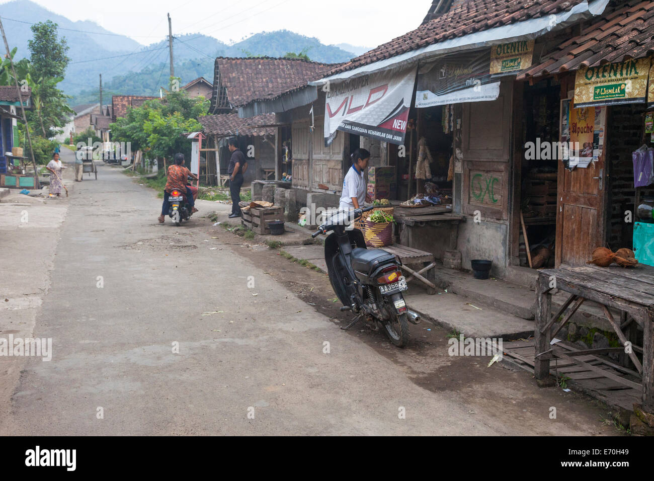 Java road hi-res stock photography and images - Alamy