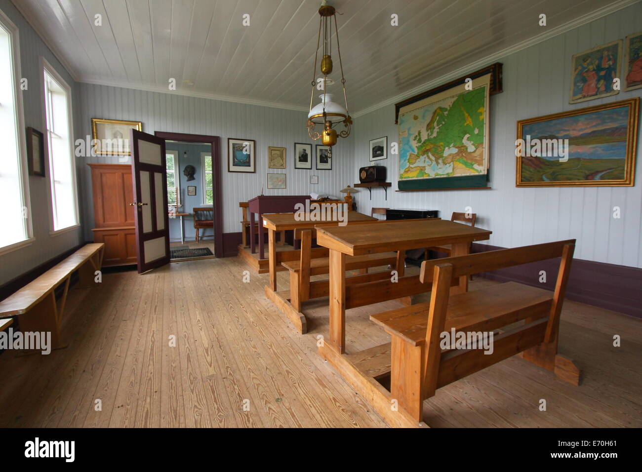 Traditional classroom hi-res stock photography and images - Alamy